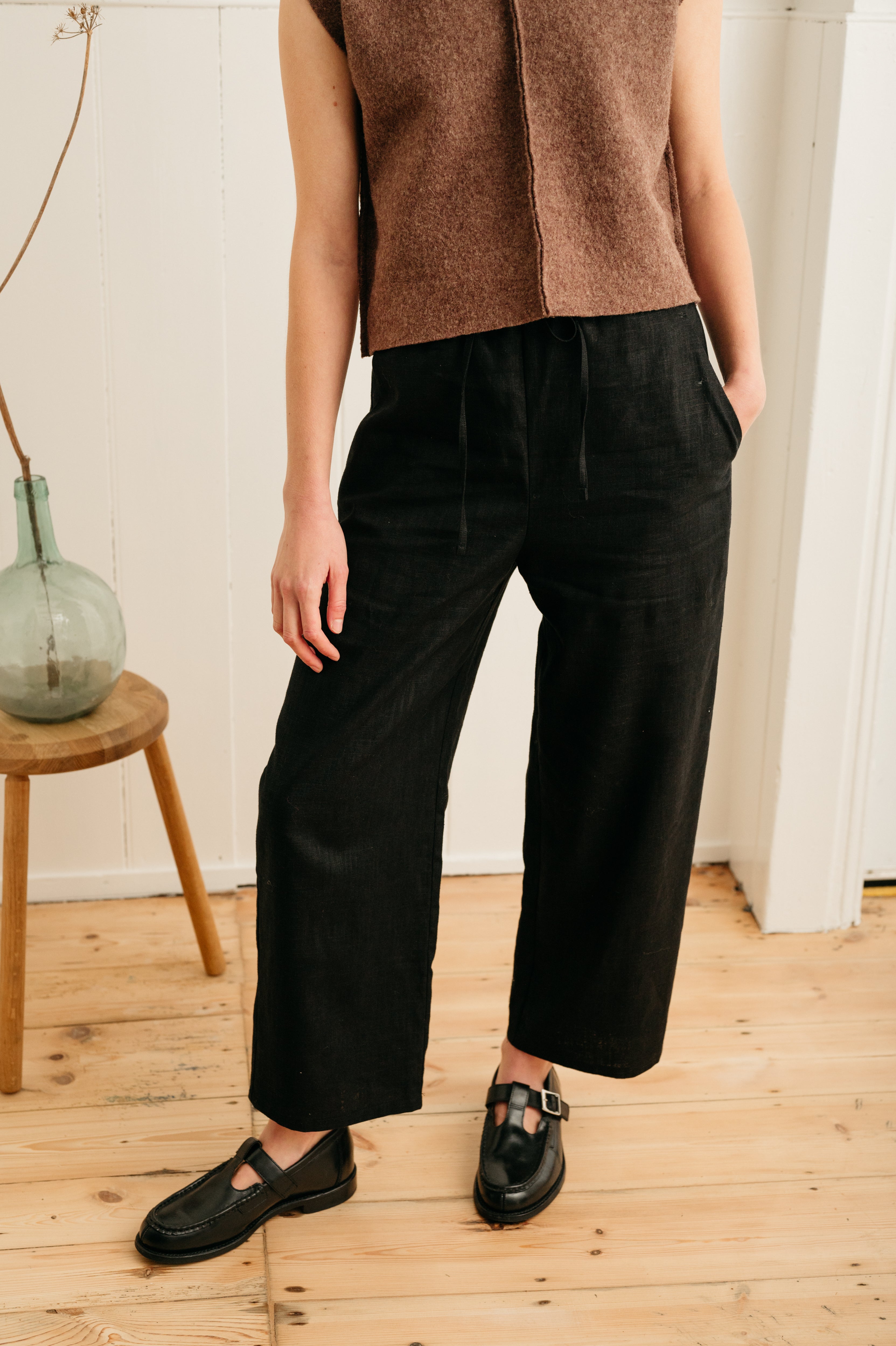 Atwin The Label - The Daily Trouser In Black Ramie Linen – Atwin Store